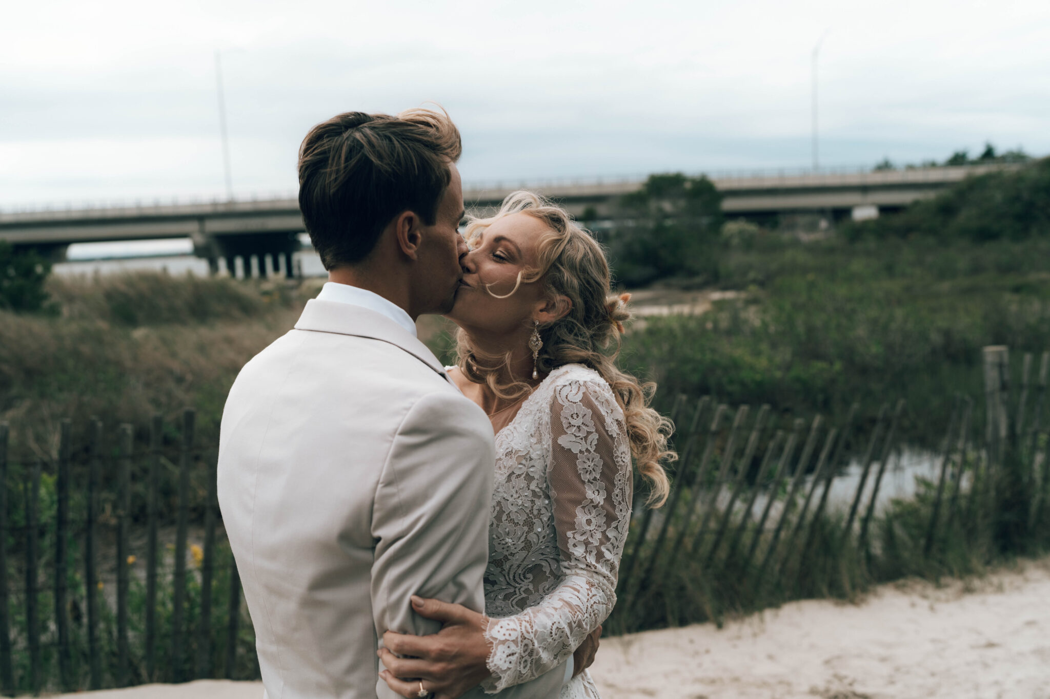 A Beach Surf Wedding with a Vintage Twist - kaylashenkphoto.com